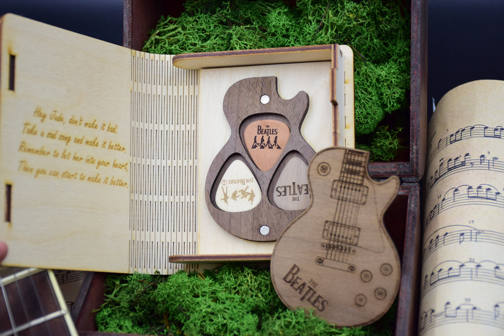 The Beatles guitar pick holder with picks & Gift Box – Robest's